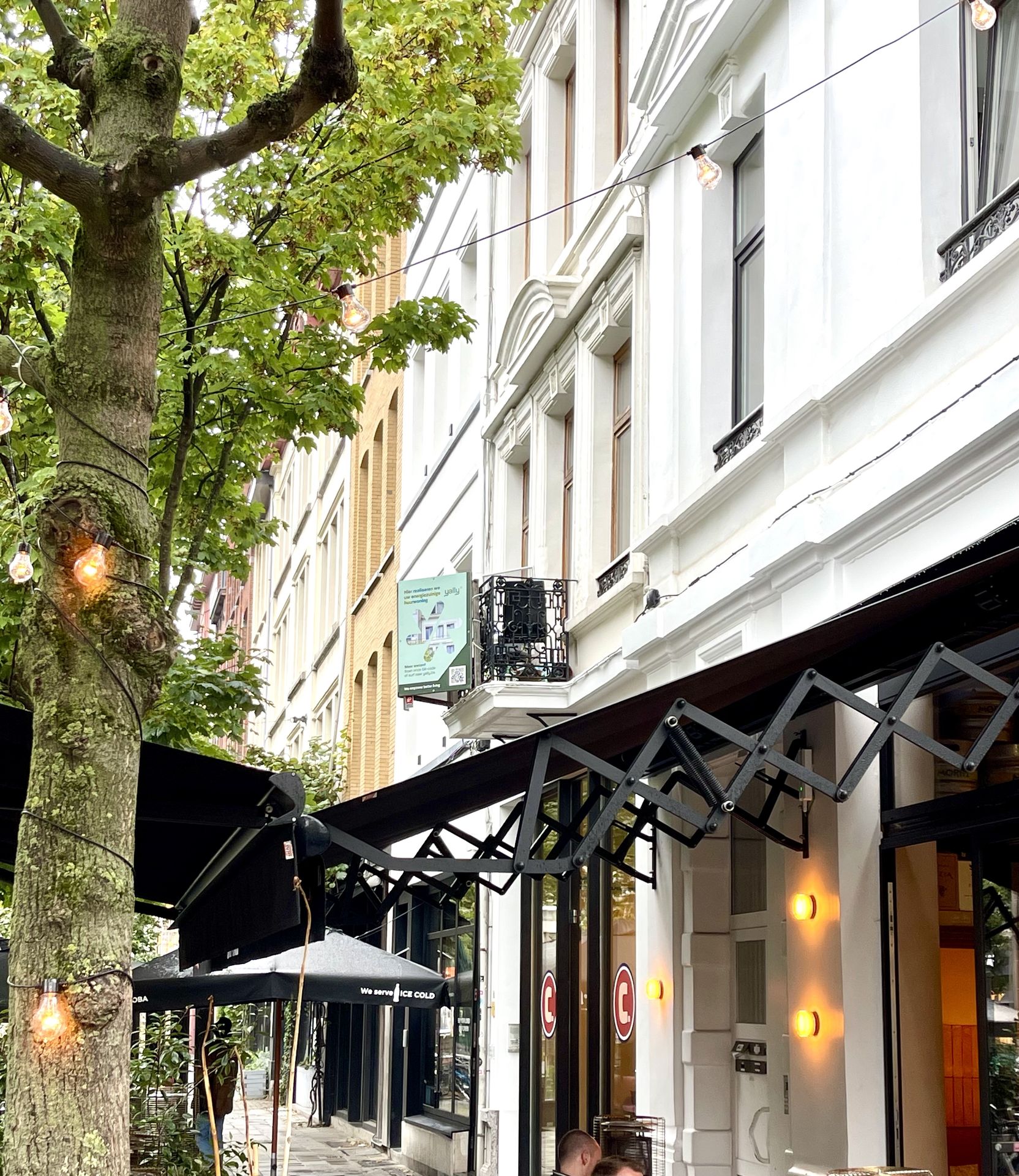 Yally | Huren | 2000-VOLK-27 | 5