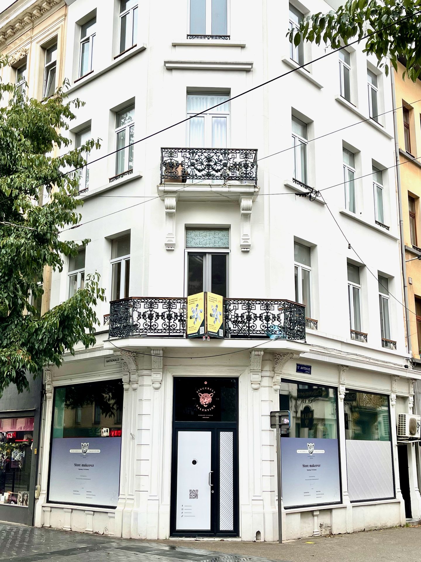 Yally | Huren | 2000-SINT-1 | 6